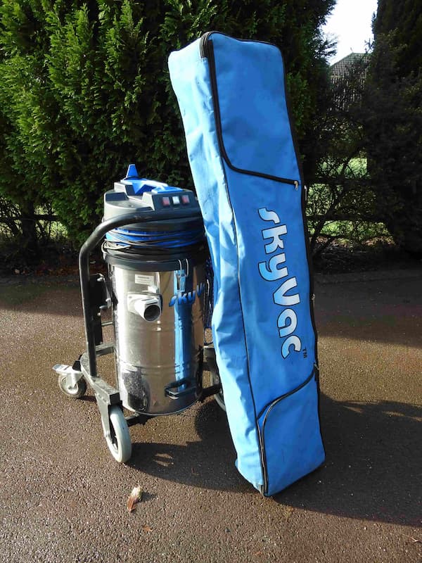 Sky Vac Gutter vacuum cleaning tool